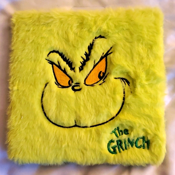 Dr. Seuss | Makeup | The Grinch Eyeshadow Palette | Poshmark